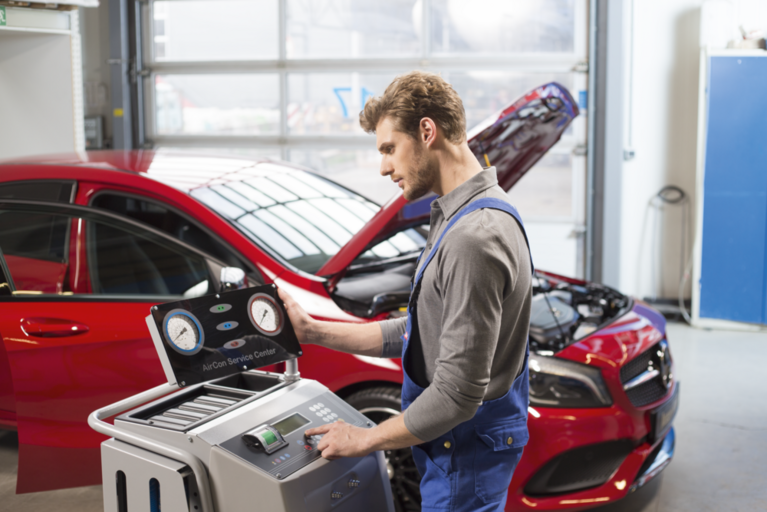 ᐅ A/C Service Units for Car & Bus Workshops | WAECO